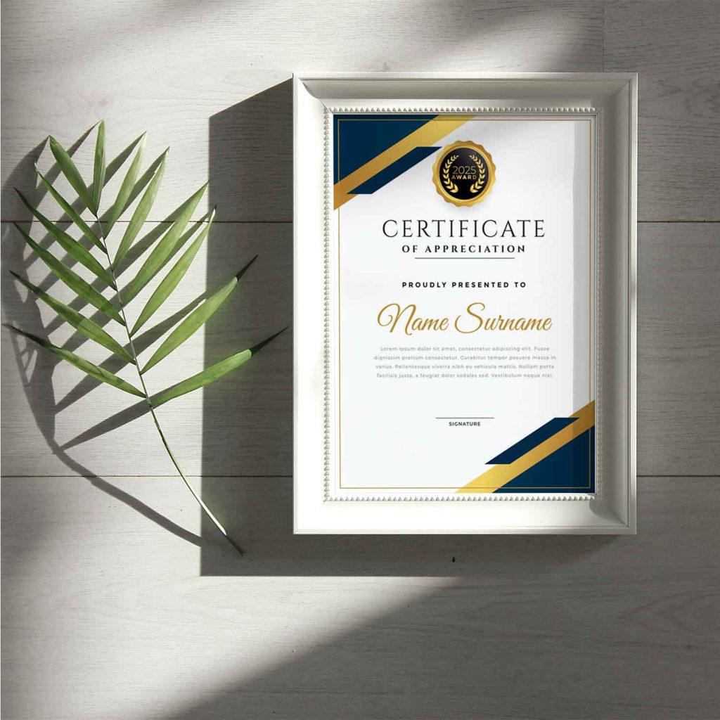 Free Wood Photo Frame PSD Mockup - Free Graphic Resources